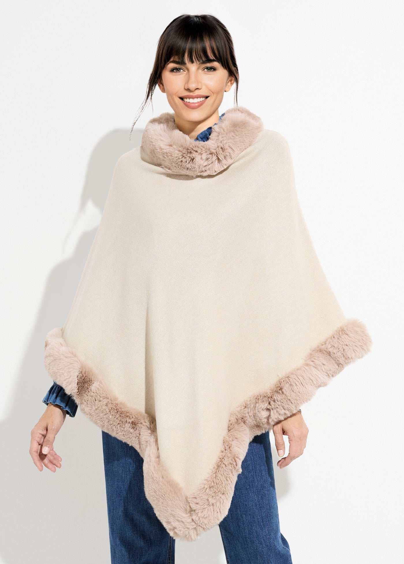 Pull cape, bord fourrure ton sur ton Ecru | Afibel